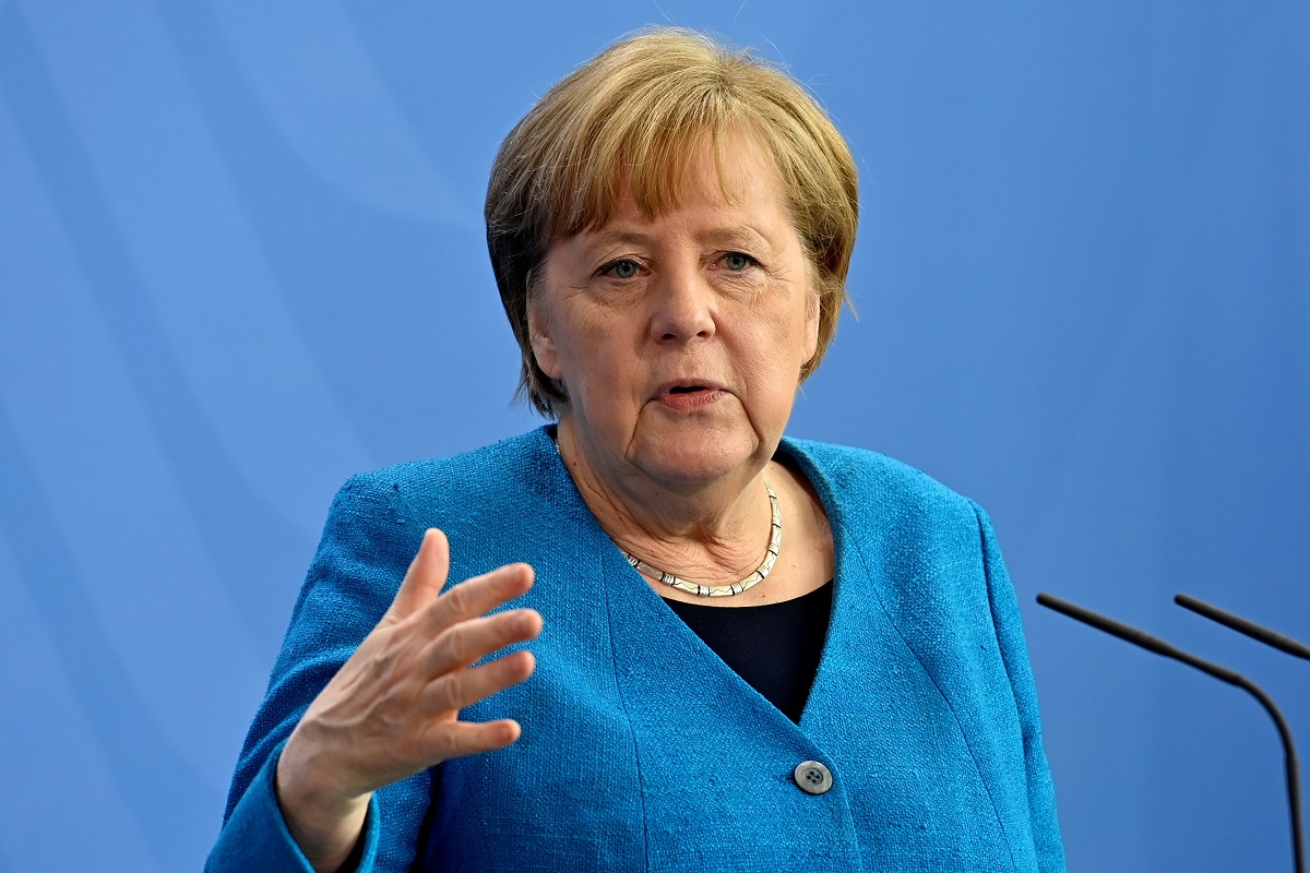 Merkel in campaign finale seeks to swing tight race to her party