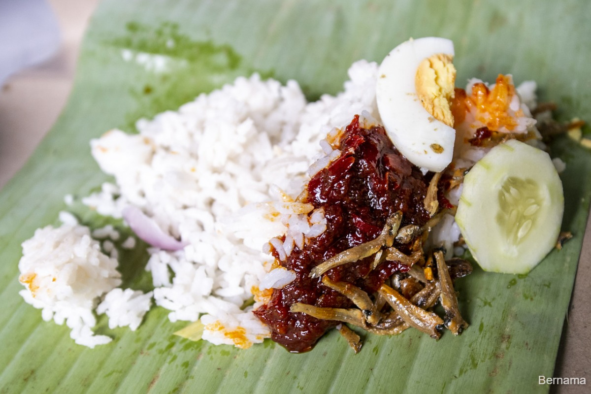 Nasi lemak price jumps 81% in 13 years, much higher than Malaysia’s inflation rate | KLSE Screener