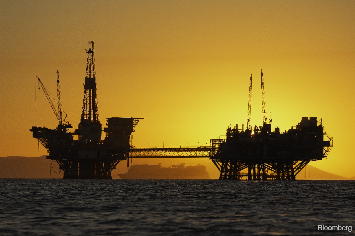 HSBC says oil and gas deals to drop ‘materially’ in energy mix