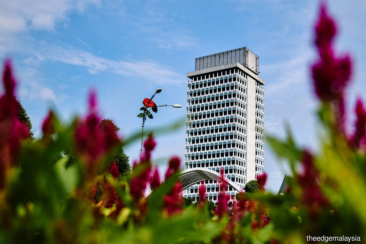 Government Procurement Bill 2025 tabled for first reading | KLSE Screener