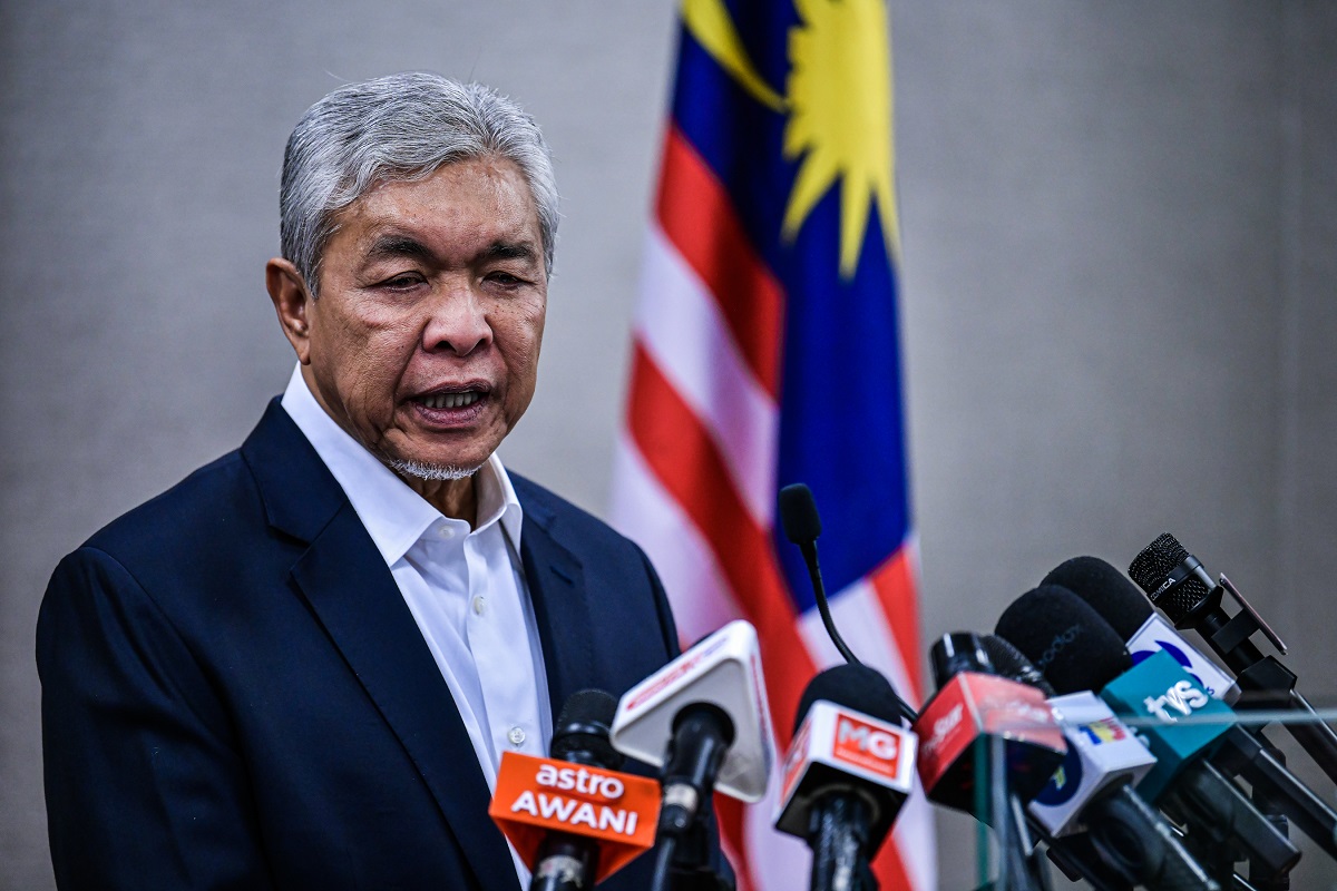 Dr M’s defamation suit against Zahid Hamidi over ancestry remark to ...