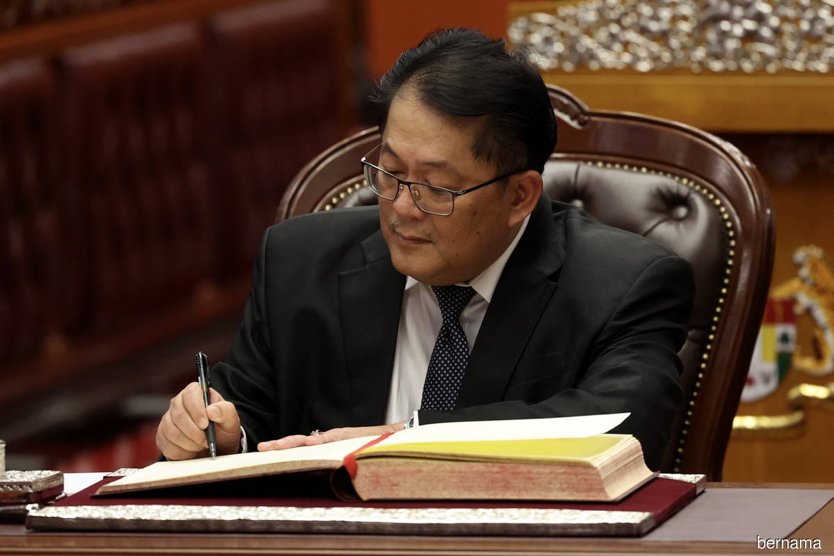 Umno's Abdul Halim Suleiman, PBB's Michael Mujah Lihan Sworn in as ...