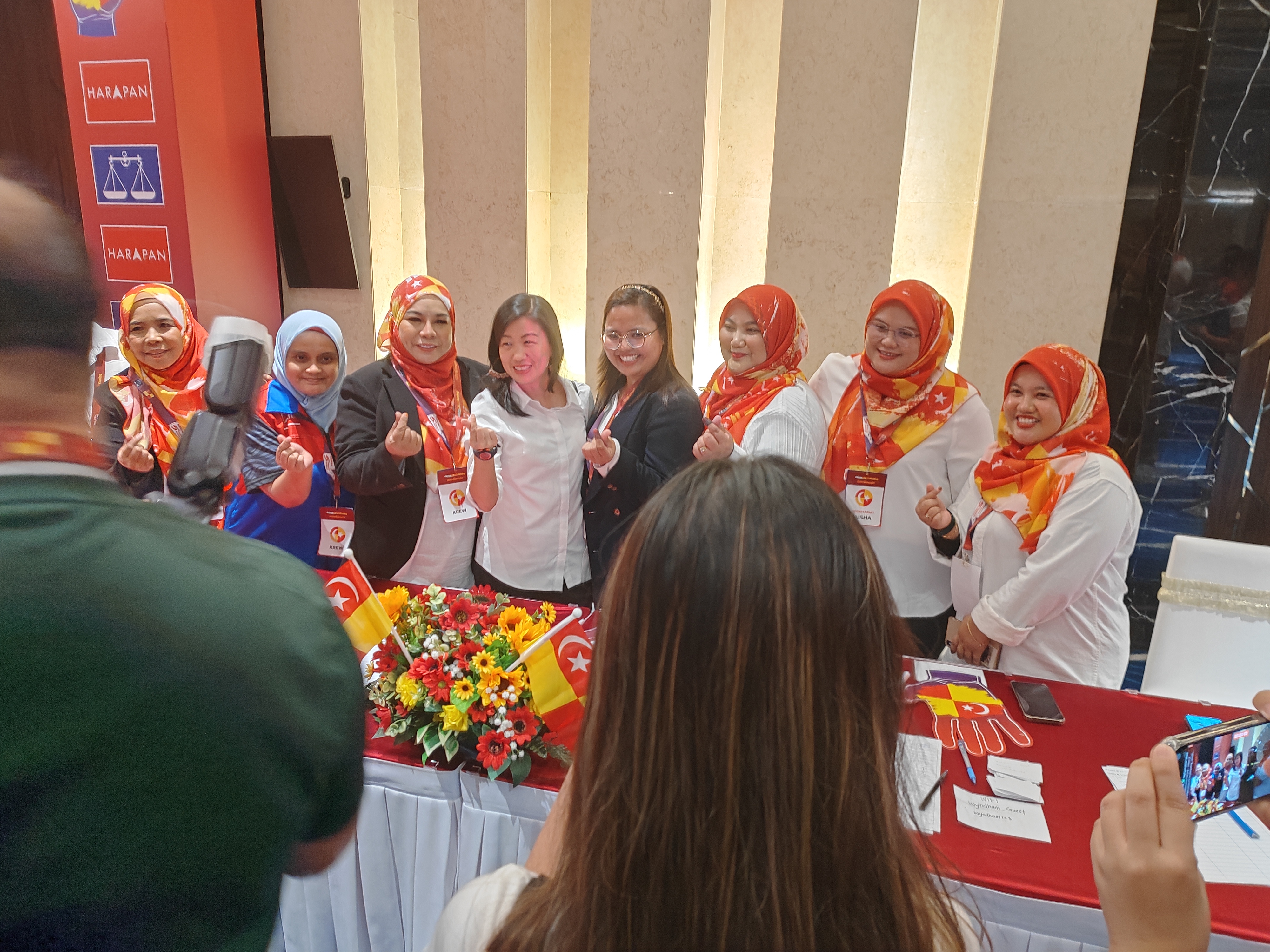 Live Blog: PH-BN wins Selangor with simple majority, keeps Penang and N ...