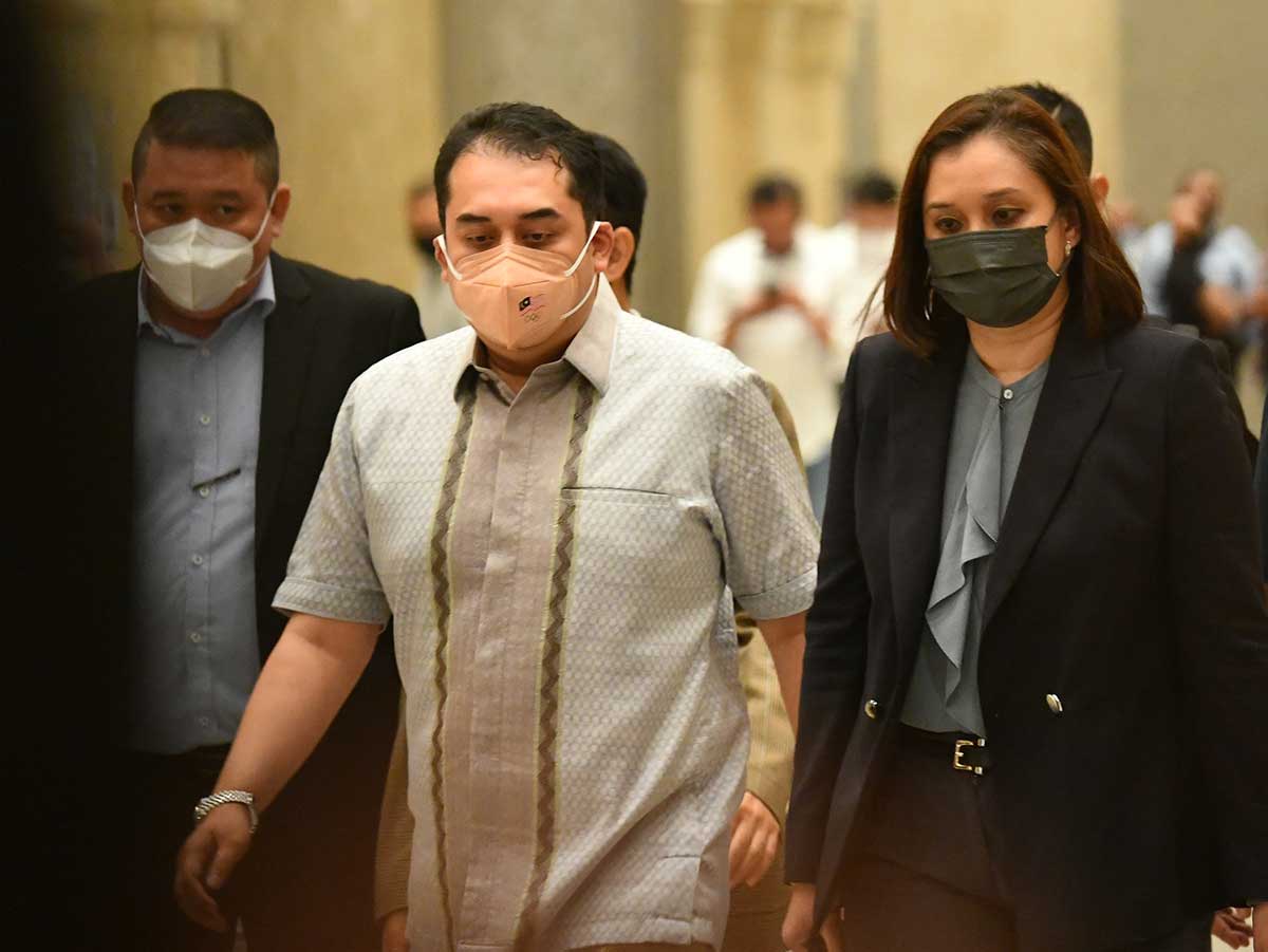 Why the Apex Court Struck Out Najib's Bid to Recuse Tengku Maimun ...