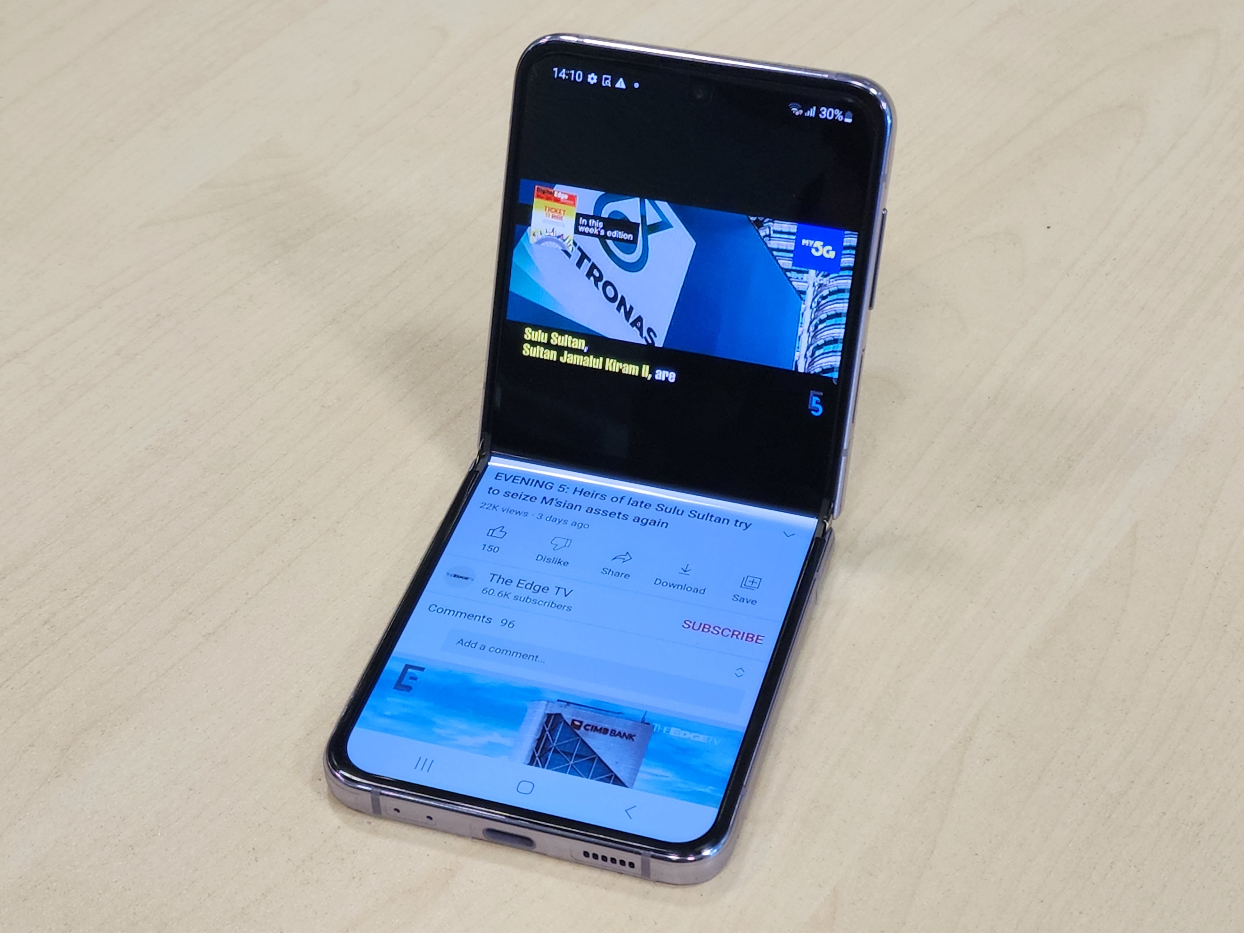 Samsung Galaxy Z Flip 4 Review: A foldable that makes a difference in usage