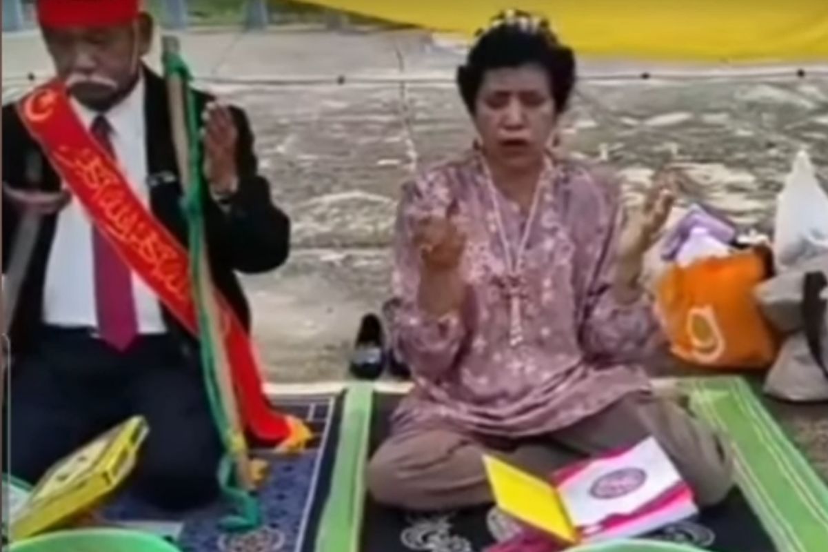 Raja Bomoh denies ritual to hold back floodwaters was heretical | KLSE ...