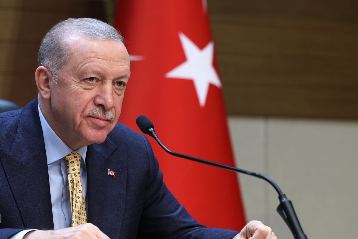 Turkish President Erdogan arrives in Malaysia, personally received by ...