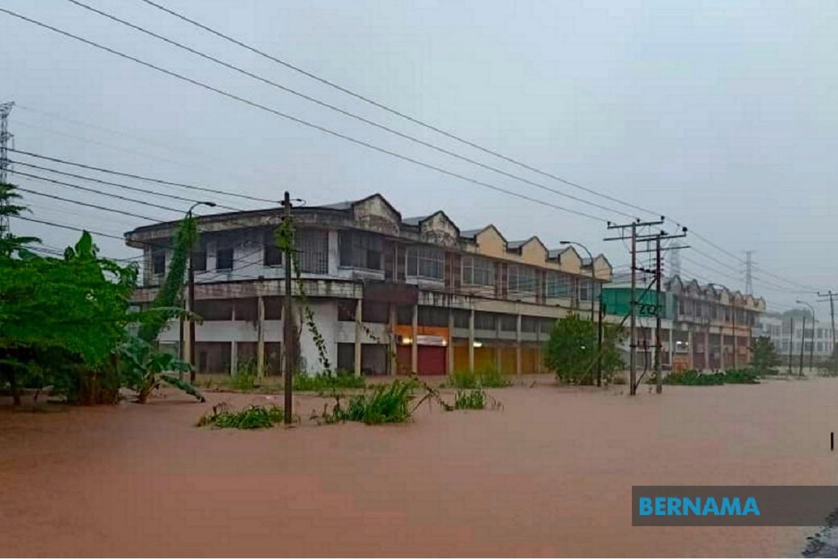 Sabah floods: Inaccessible roads, strong river currents worry residents ...