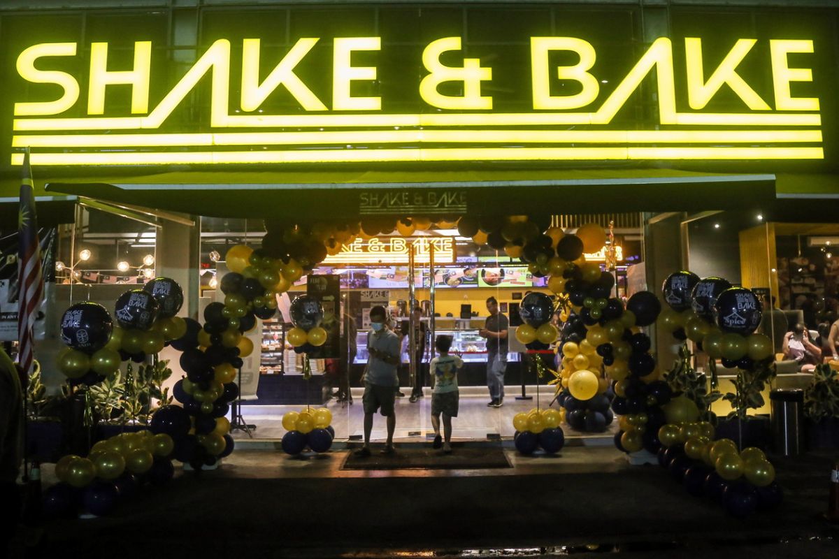Shake and Bake Cafe and its director charged with using halal logo ...