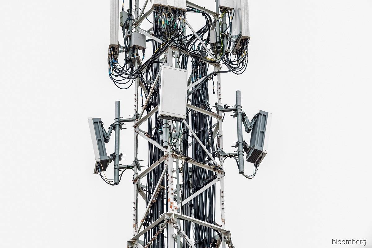 KKMM suggests building higher platforms at 1,000 telecommunication ...