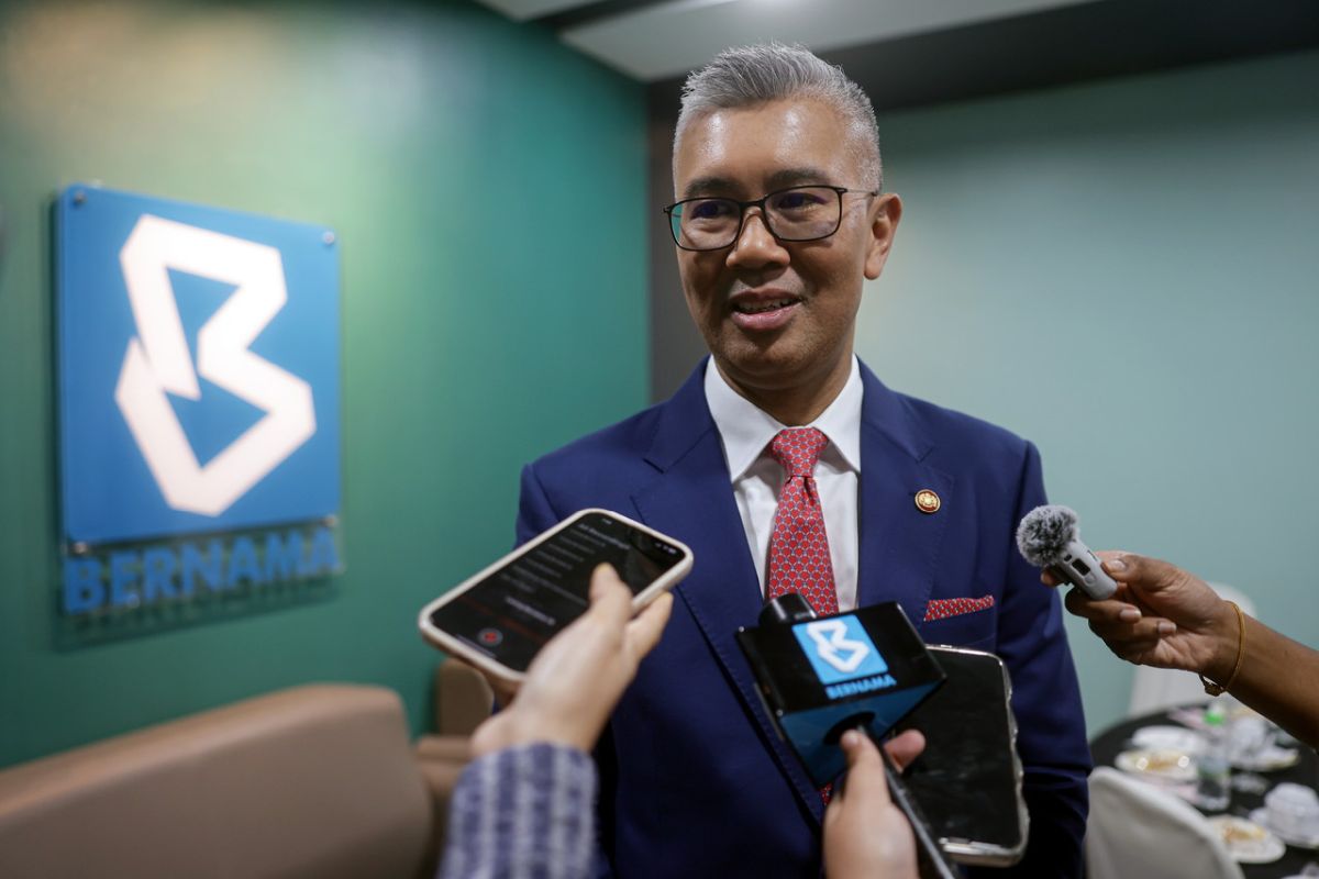 Zafrul says he will serve his senatorship till it ends in December