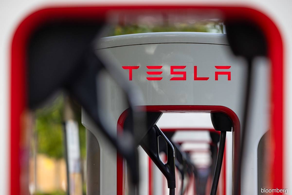 Tesla’s sales collapse continues in Europe’s biggest EV markets