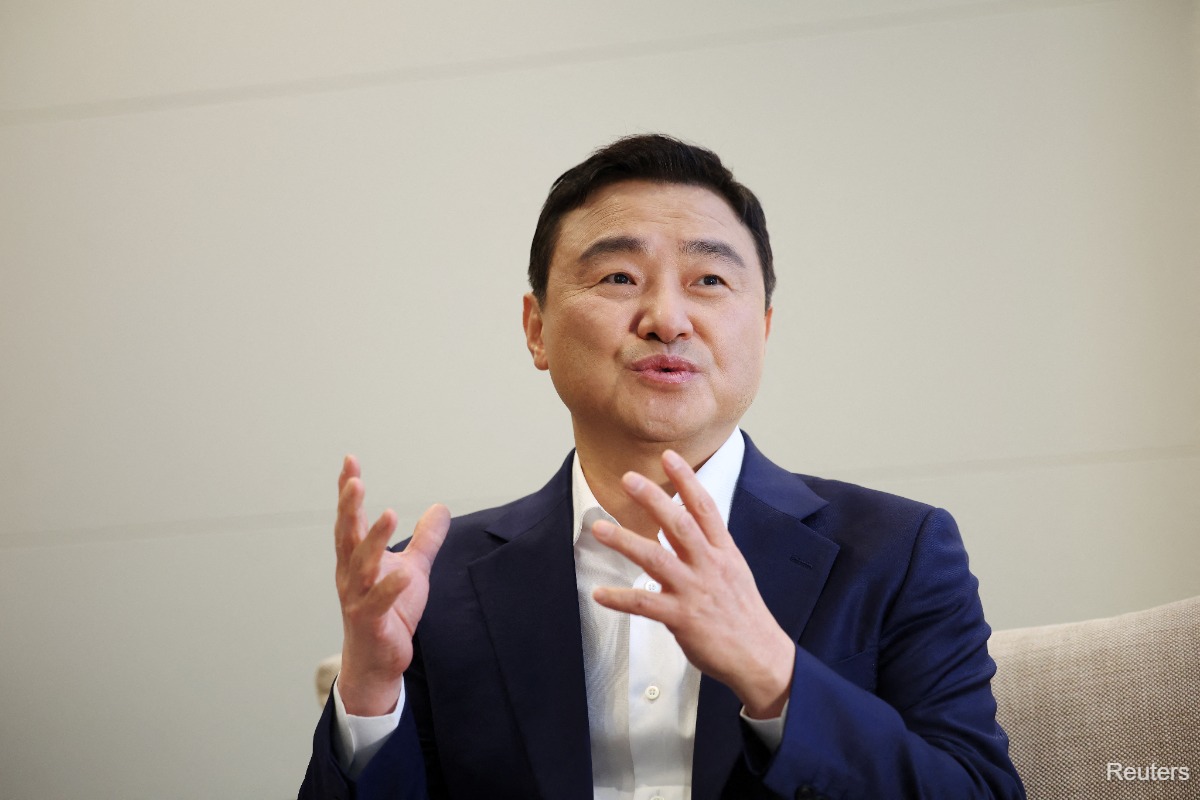 Samsung to double AI mobile devices to 800 mil units this year