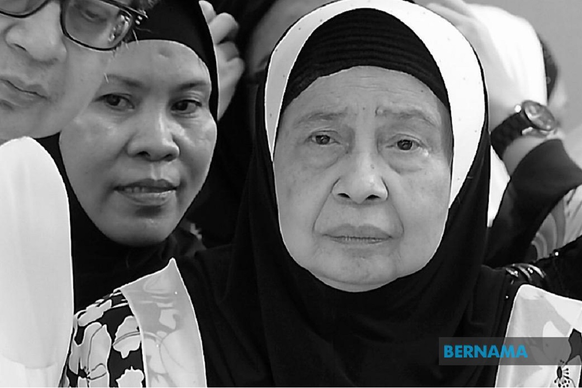 Tun Rahah, mother of former prime minister Najib Razak, dies aged 87 ...