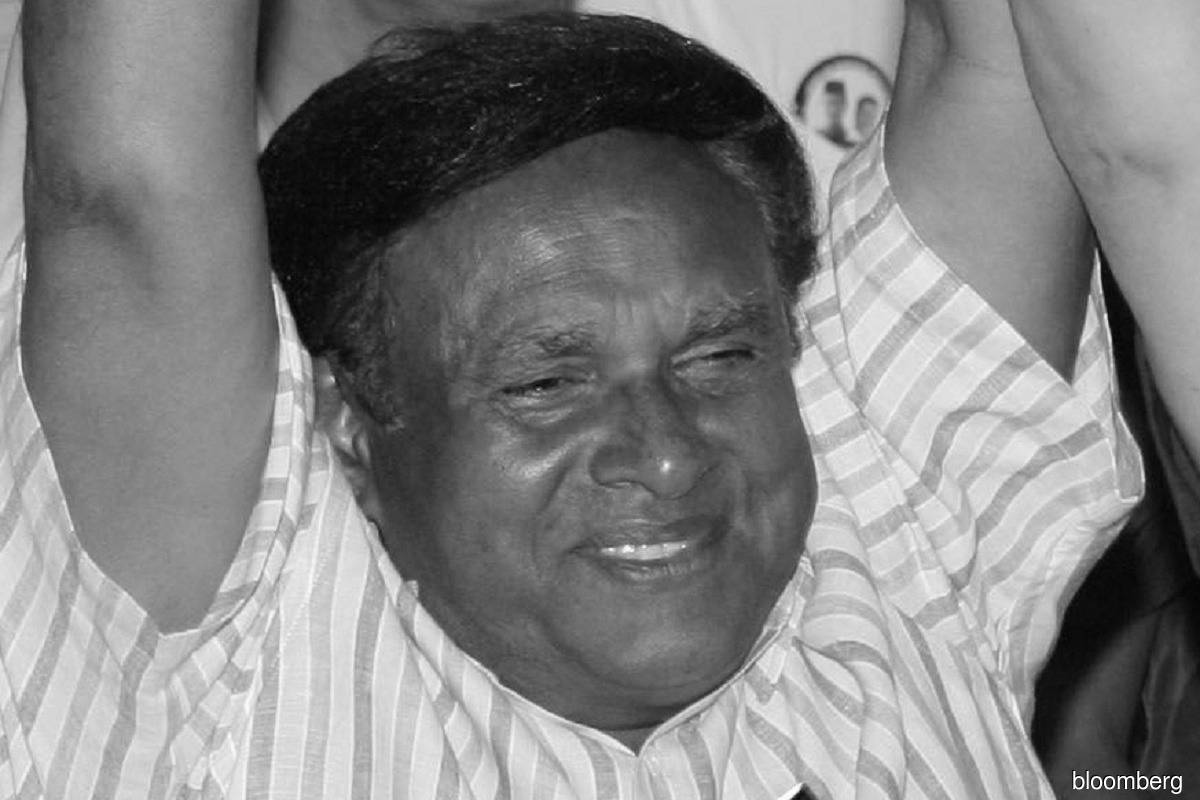 Samy Vellu's services in developing nation's infrastructure will be ...