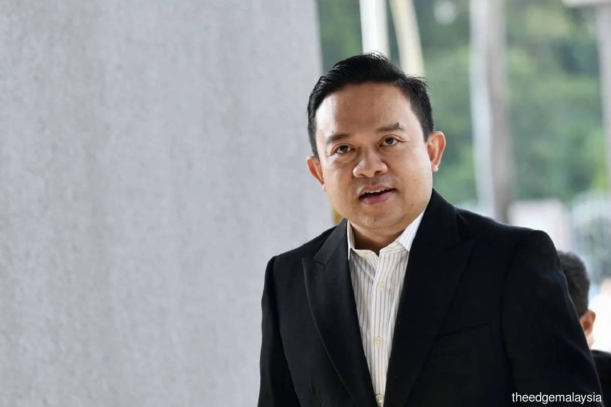 Anwar fends off Wan Saiful’s question on water, electricity and highway ...