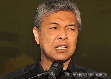 Malaysia home minister takes an oath, denies ever knowing gambling ...